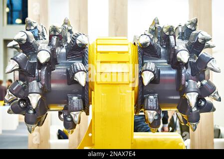 Transverse drum cutter with integrated hydraulic rotation on exhibition ...