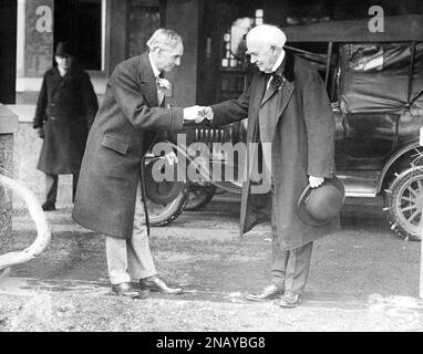 Henry Ford and Thomas Edison, 1927 Stock Photo - Alamy