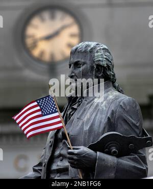 Moses Cleaveland statue public square Cleveland Ohio Stock Photo - Alamy