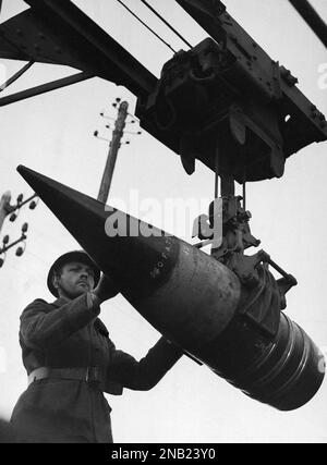 BREECH LOADED SHELL Stock Photo - Alamy