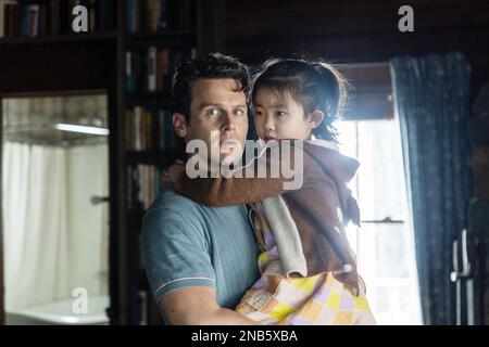 KNOCK AT THE CABIN, from left: Jonathan Groff, Ben Aldridge, Kristen ...