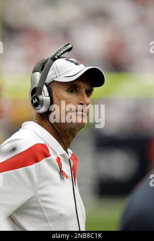 Houston Texans defensive line coach Bill Kollar during a NFL football ...