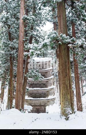 Dewa Sanzan - Hagurosan(Mt.Haguro), 5-storied pagoda, national treasure ...
