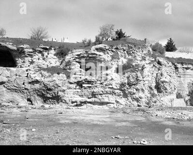 The Garden Tomb and Skull Hill, Jerusalem, Israel Stock Photo - Alamy