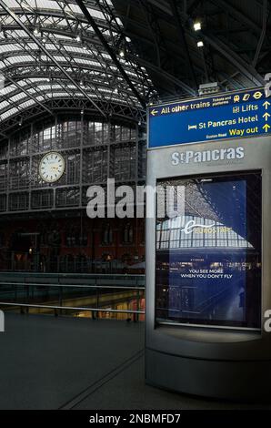 Concourse and timetable at St Pancras international rail station ...