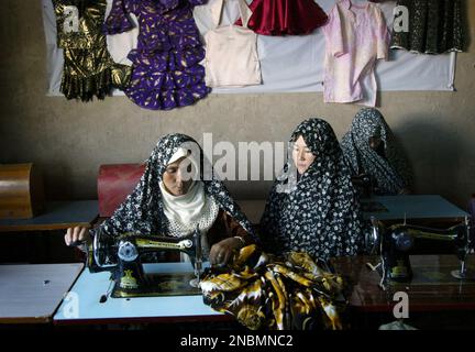 Afghan tailoring class Stock Photo - Alamy