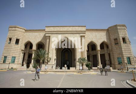 Al Faw Palace Complex Stock Photo - Alamy