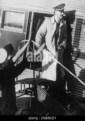 Adolf Hitler at the Berlin Airport, 1939 Stock Photo - Alamy