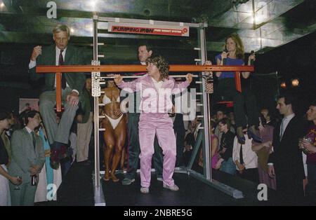 PUMPING IRON II (1985) THE WOMAN (ALT) RACHEL MCLISH, MISS FRANCE PPIO ...