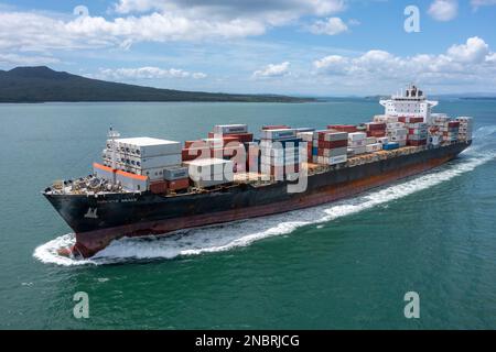 Container Ship Navios Miami departing Auckland's Waitamata harbour ...