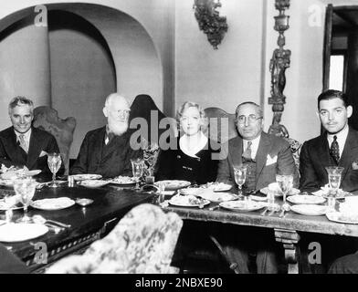 Charles Chaplin, George Bernard Shaw and Clark Gable, 1933 Stock Photo ...