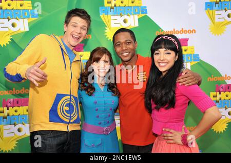 Jon Beavers and Yvette Gonzalez-Nacer TeenNick HALO Awards held at the ...