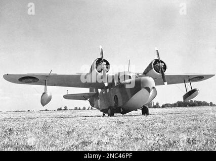 Three engines under one wing and cargo plane landing gear. Turbines ...
