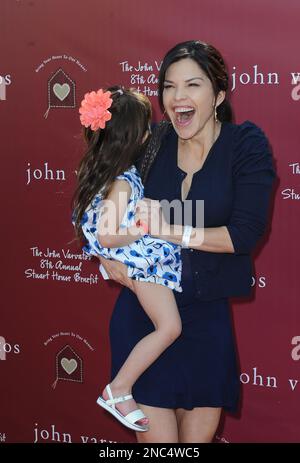 Lauren Sanchez, at right, her daughter, Nikko Gonzalez, her husband ...