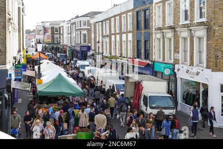 Second hand stalls in Portobello Road Market in Notting Hill, London ...