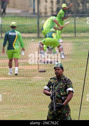Sri Lankan police Special Task Force (STF) motorcycle unit commandos ...