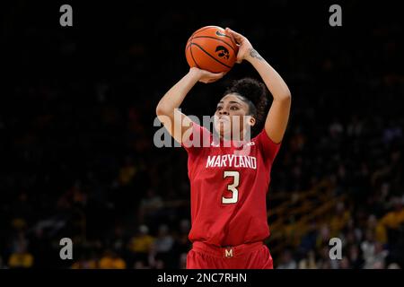 Maryland guard Lavender Briggs shoots against Arizona during the second ...