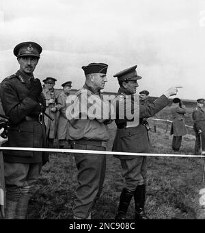 Fire! British infantry standing in line firing at the enemy during the ...