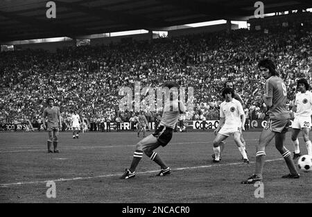 FOOTBALL YUGOSLAVIAN TEAM FOR WORLD CUP IN CHILE - ; 16 MAY 1962 Top ...