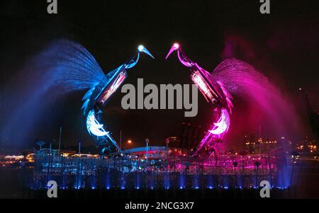 A pair of 10-storey high robotic cranes, the world's largest ...