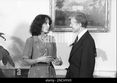 Starving people in the Soviet Union, 1921 Stock Photo - Alamy