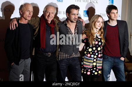 COLIN FARRELL, ED HARRIS, THE WAY BACK, 2010 Stock Photo - Alamy