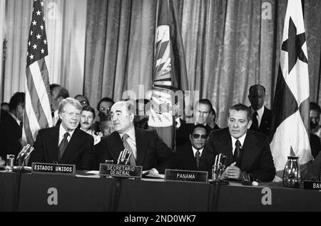 Jimmy Carter and Omar Torrijos signing the Panama Canal Treaty. ca. 06 ...