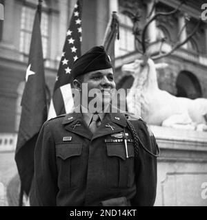 Audie Murphy in Army uniform, ca. 1947 Stock Photo - Alamy