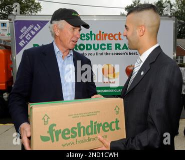 FreshDirect CEO Rick Braddock, left delivers groceries to Montclair ...