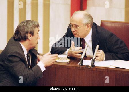 U S S R Vice President Gennady Yanayev Stock Photo - Alamy