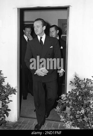 Funeral of actor David Niven Stock Photo - Alamy