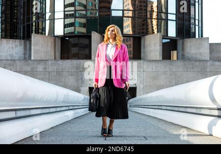 Transgender business woman lifestyle moments in downtown, Los angeles ...