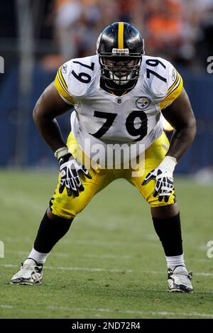Pittsburgh Steelers guard Trai Essex (79) and center Justin Hartwig (62 ...