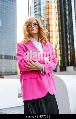 Transgender business woman lifestyle moments in downtown, Los angeles ...