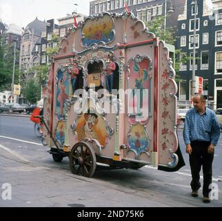 Traditional Dutch barrel organ in the center of Alkmaar Stock Photo - Alamy