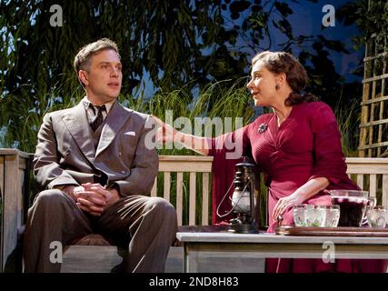 Daniel Lapaine (George Deever), Zoe Wanamaker (Kate Keller) in ALL MY ...