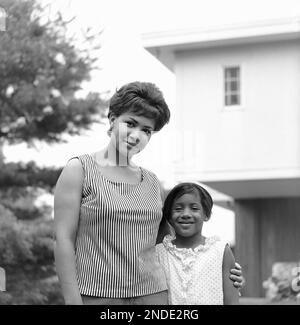 Mrs. Sandra Patterson, wife of the Heavyweight contender Floyd ...