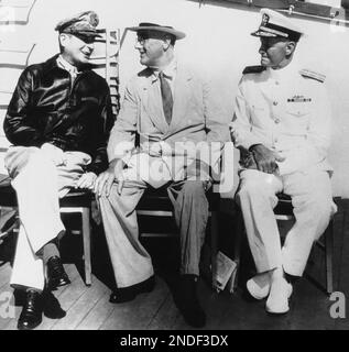 Franklin D. Roosevelt, General Douglas MacArthur and Admiral Nimitz ...