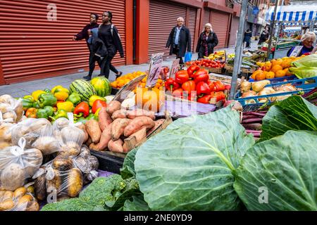 Greengrocery, stall, Moore street market, Dublin, Ireland Stock Photo ...