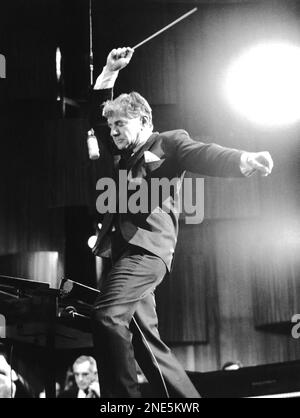 Leonard Bernstein conducts the New York Philharmonic, 1963. Courtesy ...