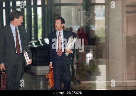 Los Angeles police officer Theodore Briseno arrives at the federal ...