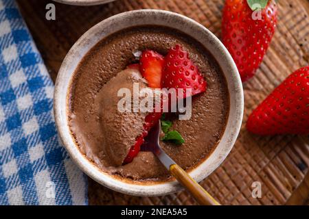 Chocolate mousse a dessert of French origin, whose base is egg white ...