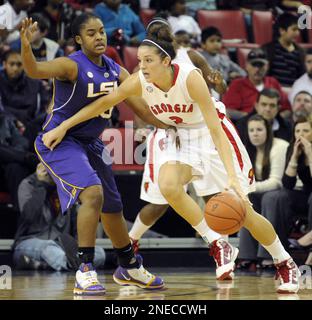Georgia's Anne Marie Armstrong (3) drives for a shot against Tennessee ...