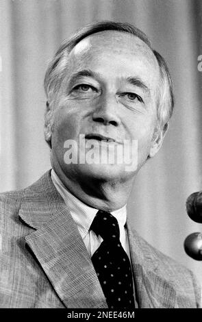 U.S. Sen. Charles McC. Mathias Jr., R-Md., speaks at the National Press ...
