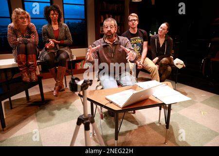 Cast members ( l to r) Lisa Ann Porter, Teddy Spencer, Elizabeth Carter ...