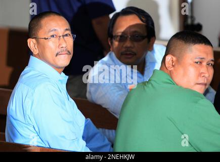 Andal Ampatuan Jr., center, the prime suspect in the massacre of 57 ...