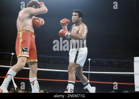 Fight action between Muhammad Ali and Jean-Pierre Coopman on Feb. 20 ...