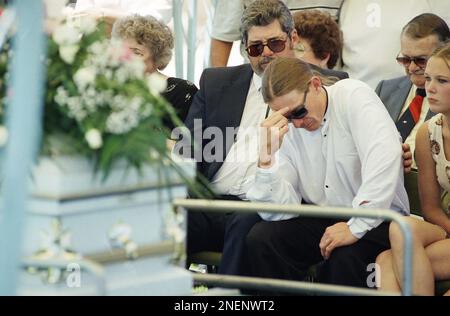 Jason O?Cull, the father of murder victim Tesslynn O?Cull, looks on the ...