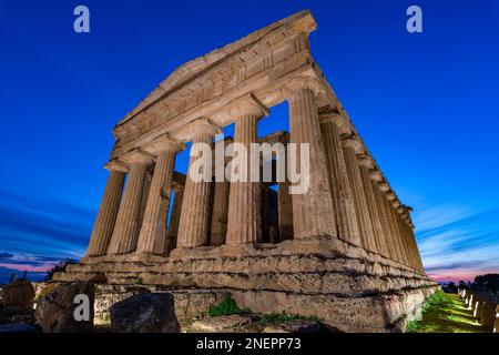 Concord temple at dusk. Valley of the Temples, Sicily Stock Photo - Alamy