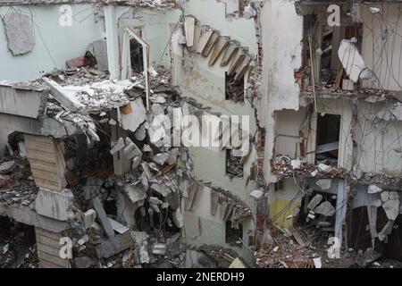 remnants of partially destroyed building, debris, demolition Stock ...